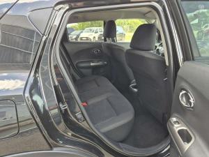 Black Nissan Juke 2011 in Panevezys, with an engine capacity of 1.60 L and mileage of 174 thousand km for 5650 €, photo 10 on AUTOMOTO.COM.LV