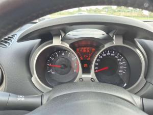 Black Nissan Juke 2011 in Panevezys, with an engine capacity of 1.60 L and mileage of 174 thousand km for 5650 €, photo 17 on AUTOMOTO.COM.LV
