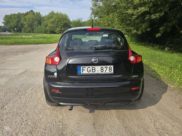 Black Nissan Juke 2011 in Panevezys, with an engine capacity of 1.46 L and mileage of 261 thousand km for 4200 €, photo 6 on AUTOMOTO.COM.LV