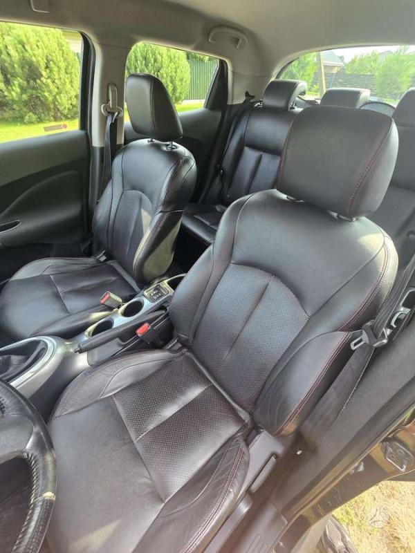 Black Nissan Juke 2011 in Panevezys, with an engine capacity of 1.46 L and mileage of 261 thousand km for 4200 €, photo 9 on AUTOMOTO.COM.LV