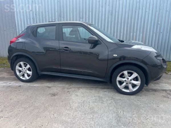 Melns Nissan Juke 2011 Rīga, ar dzinēja tilpumu 1.60 L un nobraukumu 302 tūkst. km par 2300 €, foto 4 vietnē AUTOMOTO.COM.LV