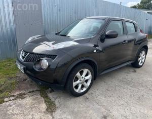 Black Nissan Juke 2011 in Riga, with an engine capacity of 1.60 L and mileage of 302 thousand km for 2300 €, photo 5 on AUTOMOTO.COM.LV