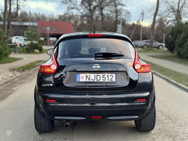 Black Nissan Juke 2012 in Klaipeda, with an engine capacity of 1.62 L and mileage of 136 thousand km for 3650 €, photo 5 on AUTOMOTO.COM.LV