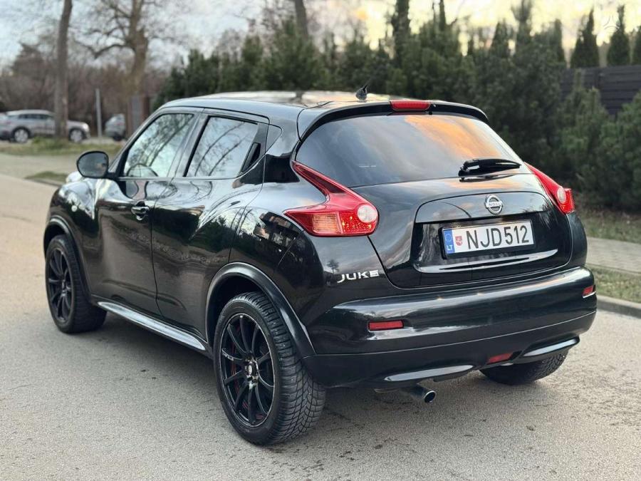 Black Nissan Juke 2012 in Klaipeda, with an engine capacity of 1.62 L and mileage of 136 thousand km for 3650 €, photo 6 on AUTOMOTO.COM.LV
