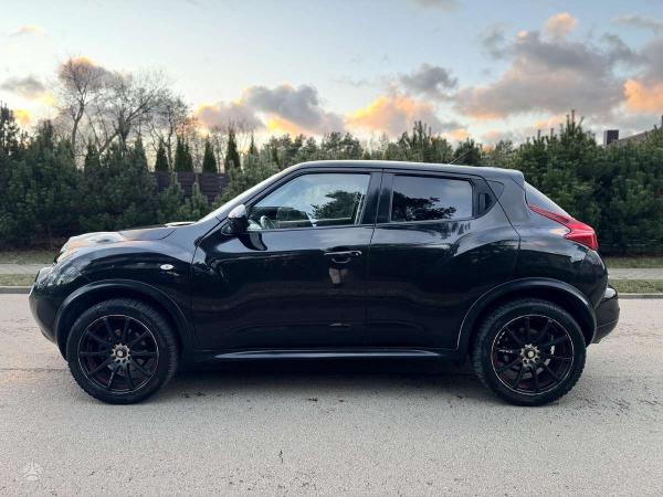 Black Nissan Juke 2012 in Klaipeda, with an engine capacity of 1.62 L and mileage of 136 thousand km for 3650 €, photo 7 on AUTOMOTO.COM.LV