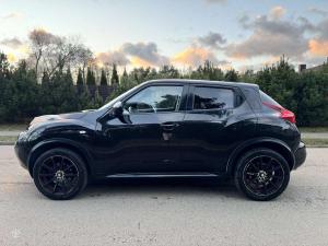 Black Nissan Juke 2012 in Klaipeda, with an engine capacity of 1.62 L and mileage of 136 thousand km for 3650 €, photo 7 on AUTOMOTO.COM.LV