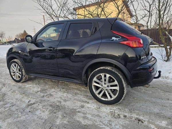 Black Nissan Juke 2012 in Kaunas, with an engine capacity of 1.46 L and mileage of 228 thousand km for 4150 €, photo 9 on AUTOMOTO.COM.LV