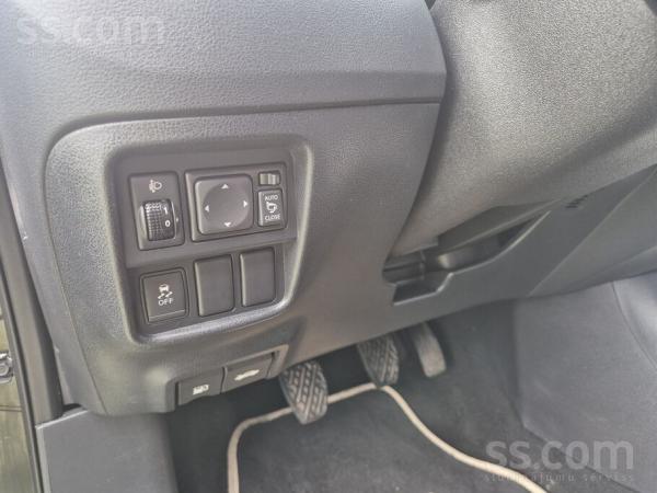 Melns Nissan Juke 2012 Liepāja, ar dzinēja tilpumu 1.50 L un nobraukumu 242 tūkst. km par 5600 €, foto 10 vietnē AUTOMOTO.COM.LV