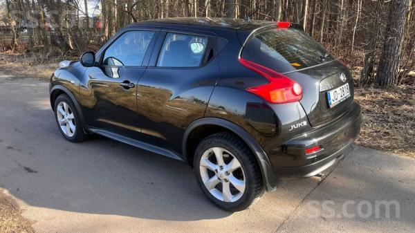 Melns Nissan Juke 2012 Rīga, ar dzinēja tilpumu 1.60 L un nobraukumu 148 tūkst. km par 5700 €, foto 4 vietnē AUTOMOTO.COM.LV