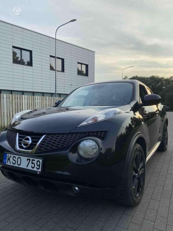 Melns Nissan Juke 2012 Viļņa, ar dzinēja tilpumu 1.46 L un nobraukumu 120 tūkst. km par 4200 €, foto 1 vietnē AUTOMOTO.COM.LV