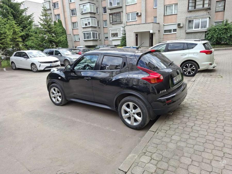 Черный Ниссан Жук 2012 в Каунас, объемом двигателя 1.60 л и пробегом 39 тыс. км за 7800 €, фото 6 на AUTOMOTO.COM.LV