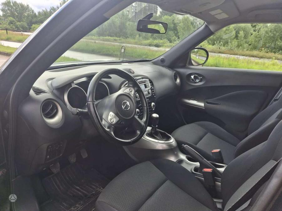 Melns Nissan Juke 2012 Viļņa, ar dzinēja tilpumu 1.46 L un nobraukumu 301 tūkst. km par 3800 €, foto 9 vietnē AUTOMOTO.COM.LV