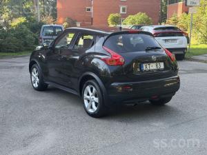 Black Nissan Juke 2012 in Riga, with an engine capacity of 1.50 L and mileage of 254 thousand km for 3380 €, photo 5 on AUTOMOTO.COM.LV