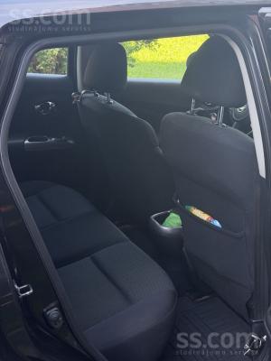 Black Nissan Juke 2012 in Riga, with an engine capacity of 1.50 L and mileage of 254 thousand km for 3380 €, photo 9 on AUTOMOTO.COM.LV