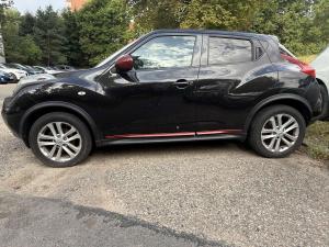 Black Nissan Juke 2012 in Vilnius, with an engine capacity of 1.60 L and mileage of 145 thousand km for 3000 €, photo 3 on AUTOMOTO.COM.LV