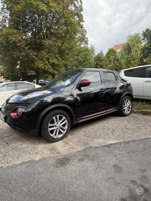 Black Nissan Juke 2012 in Vilnius, with an engine capacity of 1.60 L and mileage of 145 thousand km for 3000 €, photo 6 on AUTOMOTO.COM.LV