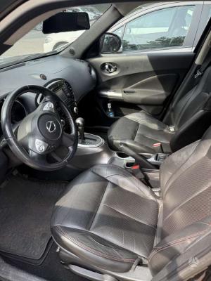 Black Nissan Juke 2012 in Vilnius, with an engine capacity of 1.60 L and mileage of 145 thousand km for 3000 €, photo 8 on AUTOMOTO.COM.LV