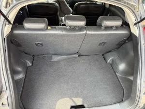 Black Nissan Juke 2012 in Vilnius, with an engine capacity of 1.60 L and mileage of 145 thousand km for 3000 €, photo 12 on AUTOMOTO.COM.LV