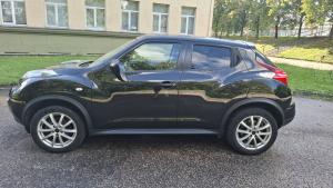 Melns Nissan Juke 2012 Viļņa, ar dzinēja tilpumu 1.50 L un nobraukumu 230 tūkst. km par 2700 €, foto  vietnē AUTOMOTO.COM.LV