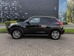 Black Nissan Juke 2012 in Jelgava, with an engine capacity of 1.60 L and mileage of 76 thousand km for 6995 €, photo 6 on AUTOMOTO.COM.LV