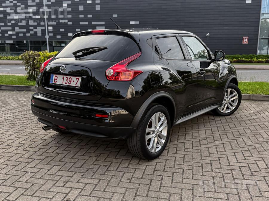 Black Nissan Juke 2012 in Jelgava, with an engine capacity of 1.60 L and mileage of 76 thousand km for 6995 €, photo 9 on AUTOMOTO.COM.LV