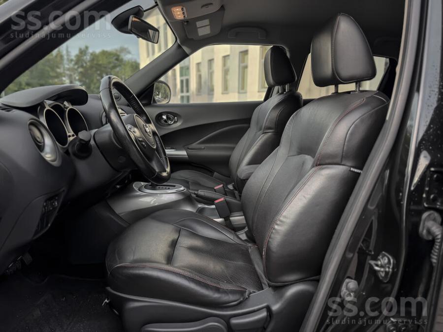 Black Nissan Juke 2012 in Jelgava, with an engine capacity of 1.60 L and mileage of 76 thousand km for 6995 €, photo 10 on AUTOMOTO.COM.LV