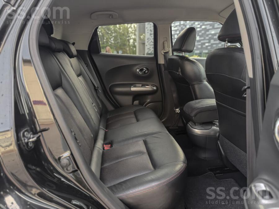 Black Nissan Juke 2012 in Jelgava, with an engine capacity of 1.60 L and mileage of 76 thousand km for 6995 €, photo 14 on AUTOMOTO.COM.LV