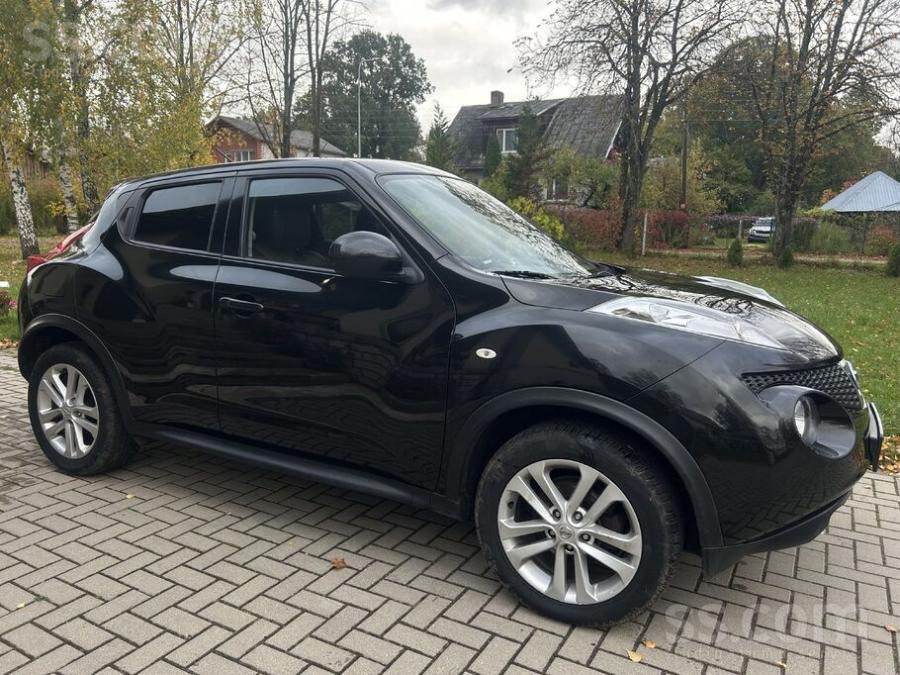 Black Nissan Juke 2012 in Kraslava, with an engine capacity of 1.50 L and mileage of 142 thousand km for 5250 €, photo 1 on AUTOMOTO.COM.LV