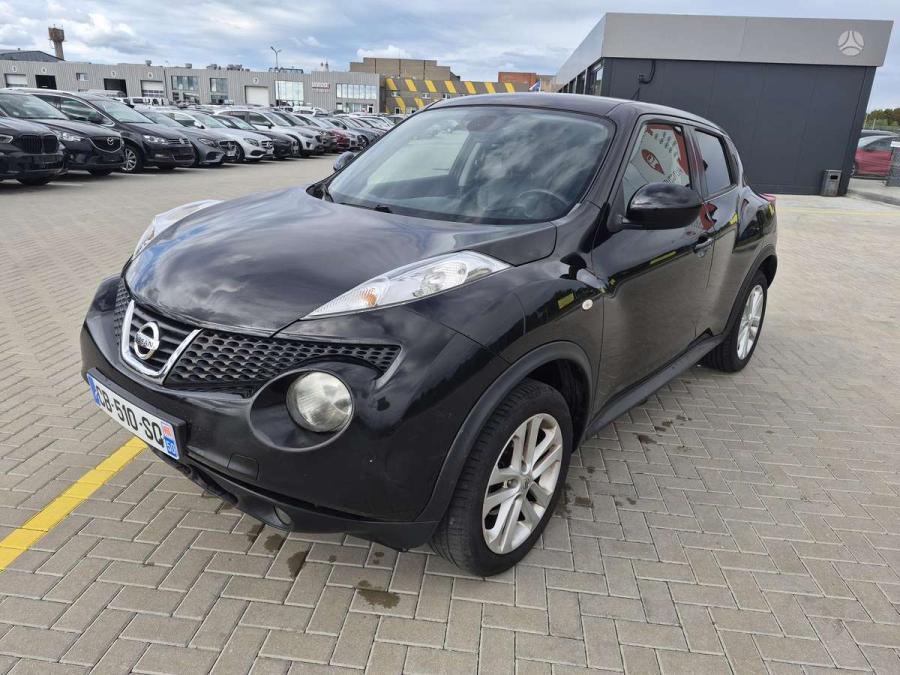 Black Nissan Juke 2012 in Taurage, with an engine capacity of 1.46 L and mileage of 313 thousand km for 3500 €, photo 1 on AUTOMOTO.COM.LV