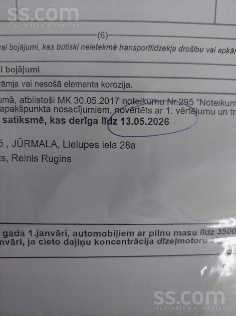 Черный Ниссан Жук 2013 в Рига, объемом двигателя 1.40 л и пробегом 88 тыс. км за 6400 €, фото 2 на AUTOMOTO.COM.LV
