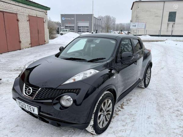 Black Nissan Juke 2013 in Prienai, with an engine capacity of 1.60 L and mileage of 131 thousand km for 1999 €, photo 3 on AUTOMOTO.COM.LV