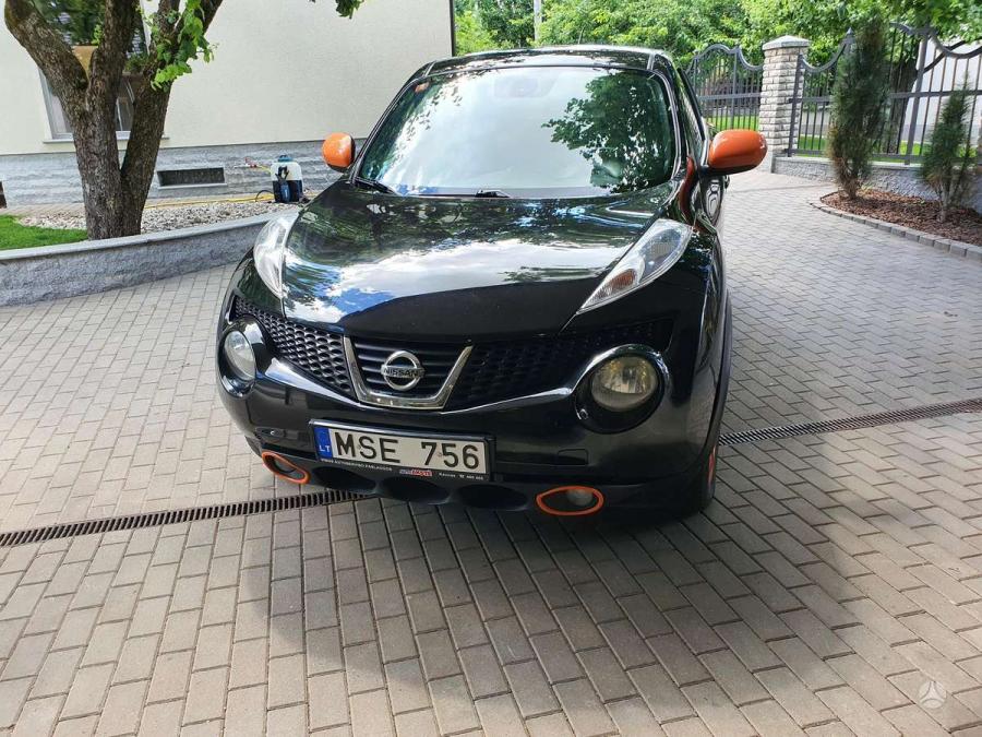 Black Nissan Juke 2013 in Siauliai, with an engine capacity of 1.50 L and mileage of 226 thousand km for 4700 €, photo 3 on AUTOMOTO.COM.LV