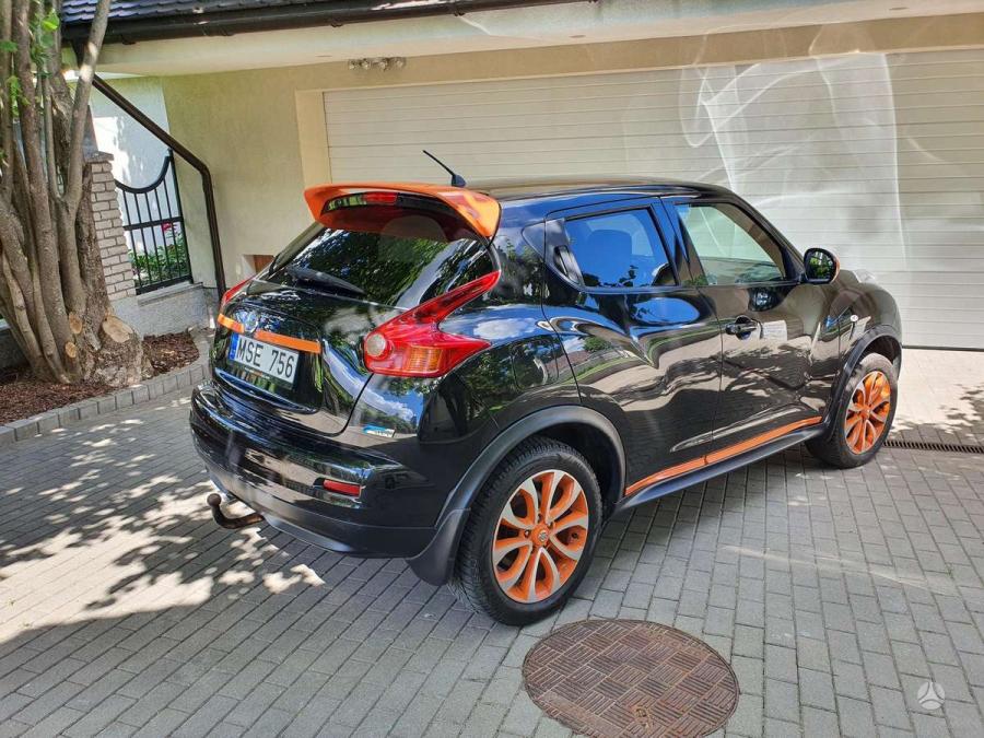 Black Nissan Juke 2013 in Siauliai, with an engine capacity of 1.50 L and mileage of 226 thousand km for 4700 €, photo 5 on AUTOMOTO.COM.LV