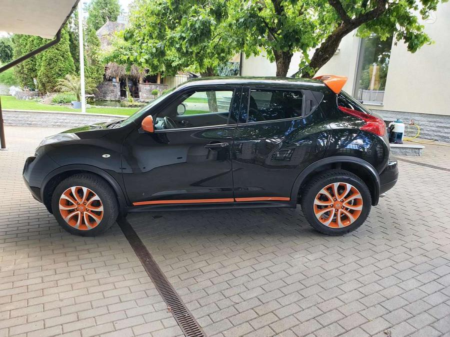 Black Nissan Juke 2013 in Siauliai, with an engine capacity of 1.50 L and mileage of 226 thousand km for 4700 €, photo 7 on AUTOMOTO.COM.LV
