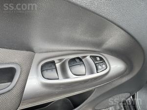 Melns Nissan Juke 2013 Rīga, ar dzinēja tilpumu 1.60 L un nobraukumu 239 tūkst. km par 3500 €, foto 15 vietnē AUTOMOTO.COM.LV