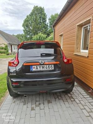 Black Nissan Juke 2013 in Birzai, with an engine capacity of 1.60 L and mileage of 183 thousand km for 5500 €, photo 7 on AUTOMOTO.COM.LV