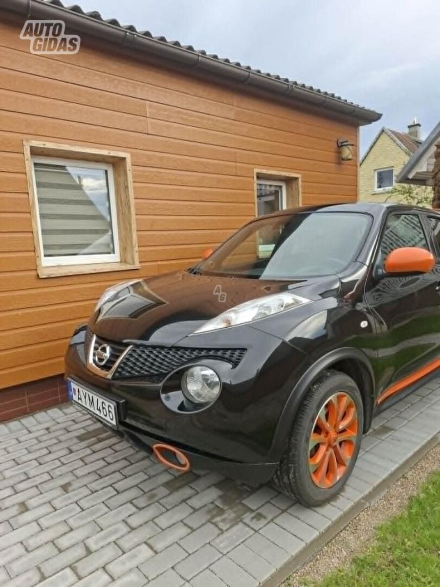 Black Nissan Juke 2013 in Birzai, with an engine capacity of 1.60 L and mileage of 183 thousand km for 5500 €, photo 8 on AUTOMOTO.COM.LV