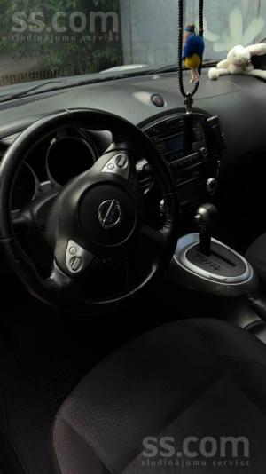 Black Nissan Juke 2013 in Riga, with an engine capacity of 1.60 L and mileage of 158 thousand km for 5200 €, photo 8 on AUTOMOTO.COM.LV