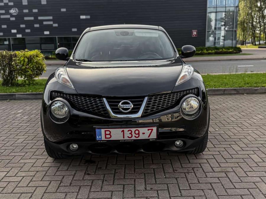 Melns Nissan Juke 2013 Jelgava, ar dzinēja tilpumu 1.62 L un nobraukumu 75 tūkst. km par 6990 €, foto 3 vietnē AUTOMOTO.COM.LV