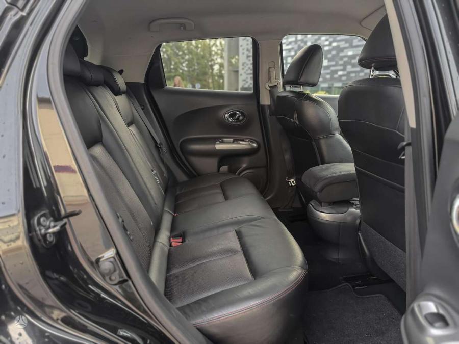 Melns Nissan Juke 2013 Jelgava, ar dzinēja tilpumu 1.62 L un nobraukumu 75 tūkst. km par 6990 €, foto 14 vietnē AUTOMOTO.COM.LV