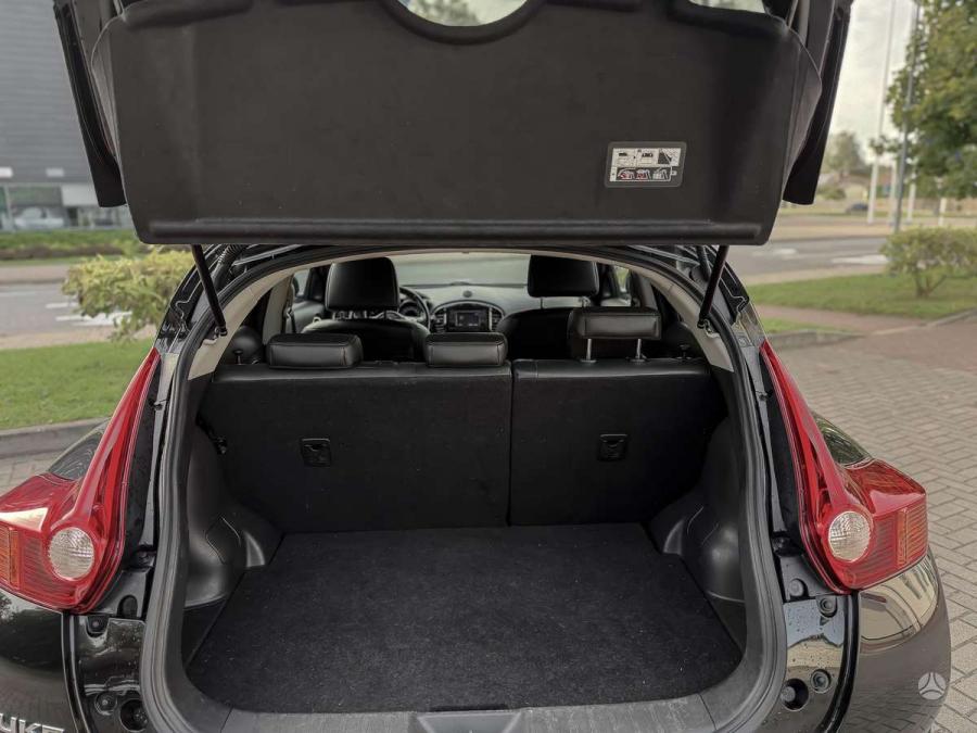Melns Nissan Juke 2013 Jelgava, ar dzinēja tilpumu 1.62 L un nobraukumu 75 tūkst. km par 6990 €, foto 15 vietnē AUTOMOTO.COM.LV