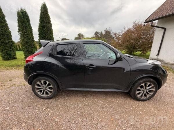 Black Nissan Juke 2013 in Riga, with an engine capacity of 1.50 L and mileage of 234 thousand km for 4700 €, photo 8 on AUTOMOTO.COM.LV