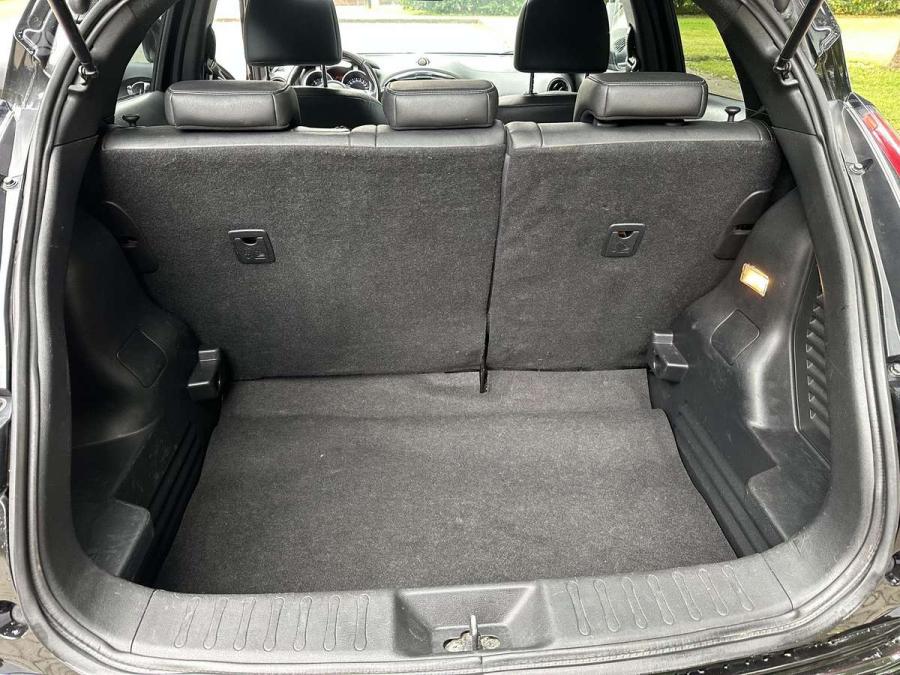 Black Nissan Juke 2014 in Taurage, with an engine capacity of 1.50 L and mileage of 192 thousand km for 6300 €, photo 8 on AUTOMOTO.COM.LV