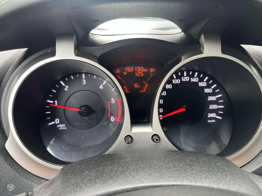 Black Nissan Juke 2014 in Taurage, with an engine capacity of 1.50 L and mileage of 192 thousand km for 6300 €, photo 30 on AUTOMOTO.COM.LV