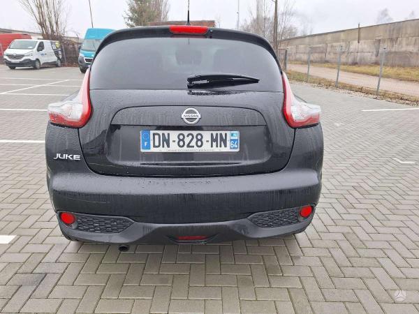 Black Nissan Juke 2015 in Taurage, with an engine capacity of 1.20 L and mileage of 81 thousand km for 6900 €, photo 6 on AUTOMOTO.COM.LV