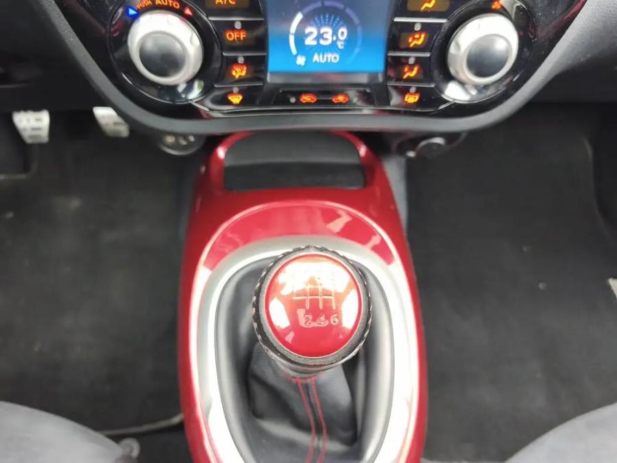 Melns Nissan Juke 2015 Jelgava, ar dzinēja tilpumu 1.20 L un nobraukumu 91 tūkst. km par 7590 €, foto 19 vietnē AUTOMOTO.COM.LV