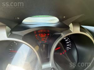 Black Nissan Juke 2015 in Jurmala, with an engine capacity of 1.50 L and mileage of 157 thousand km for 6300 €, photo 14 on AUTOMOTO.COM.LV