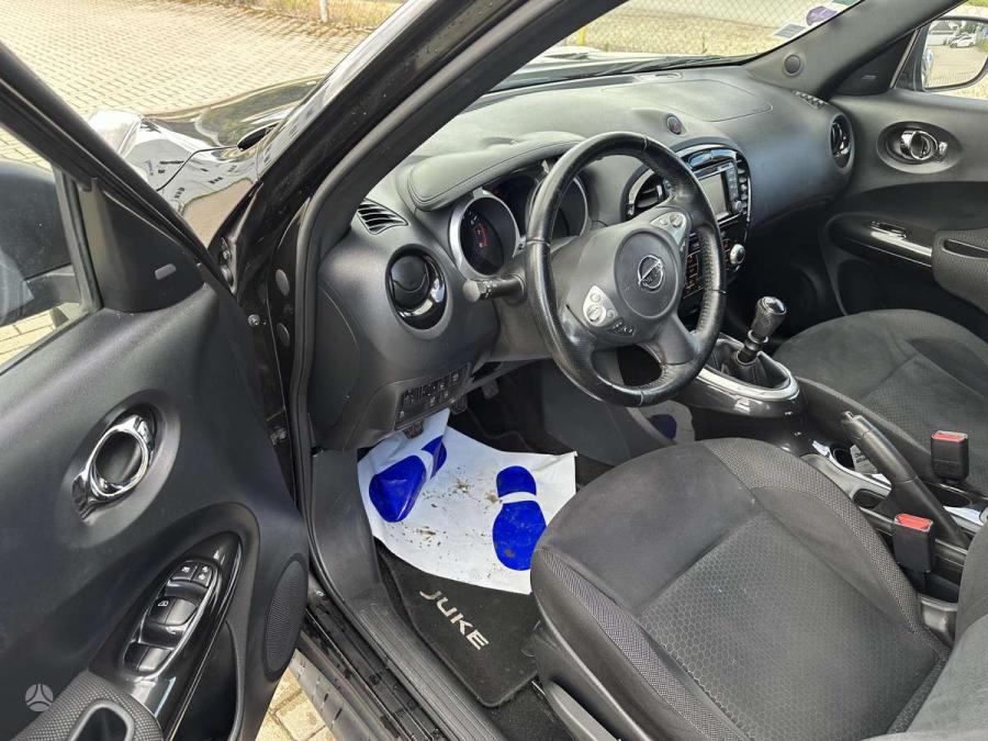 Melns Nissan Juke 2015 Tauragė, ar dzinēja tilpumu 1.20 L un nobraukumu 115 tūkst. km par 5600 €, foto 9 vietnē AUTOMOTO.COM.LV