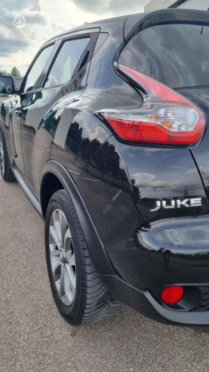 Melns Nissan Juke 2015 Šauļi, ar dzinēja tilpumu 1.46 L un nobraukumu 173 tūkst. km par 6800 €, foto 18 vietnē AUTOMOTO.COM.LV