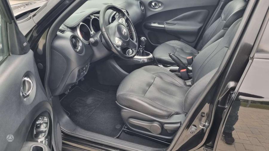 Melns Nissan Juke 2015 Šauļi, ar dzinēja tilpumu 1.46 L un nobraukumu 173 tūkst. km par 6800 €, foto 30 vietnē AUTOMOTO.COM.LV